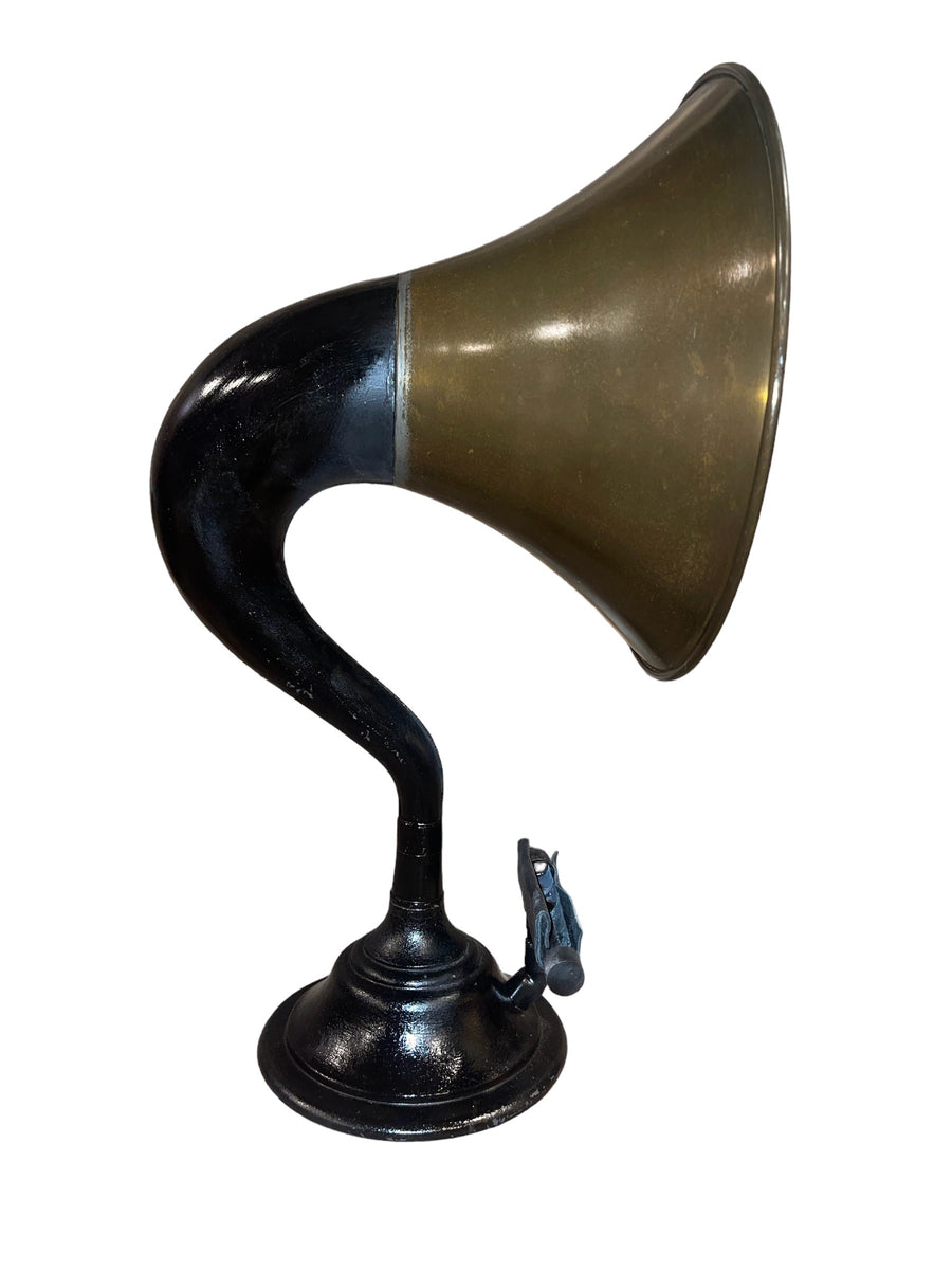 Holtzer Cabot – iHorns